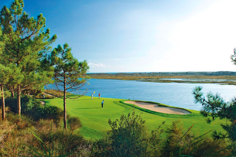 6 of the world’s most scenic golf courses